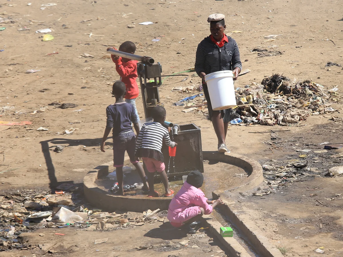 Poverty in Zim has gone down by almost 50%, says Mnangagwa ...